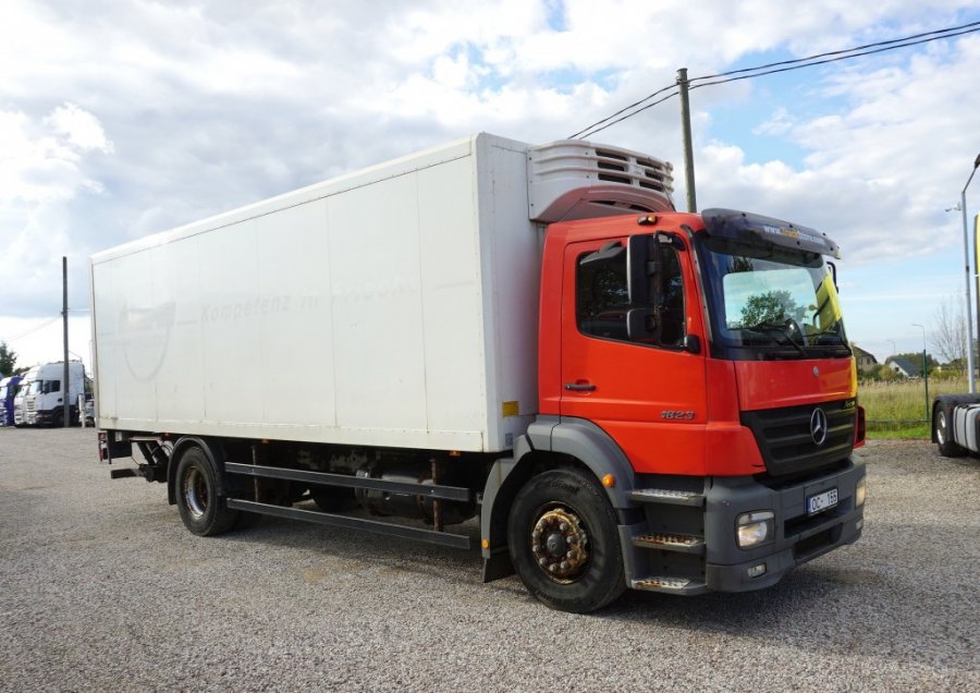 MB AXOR 1823 - Furgoni - Z-truck - Komerctransporta tirdzniecība